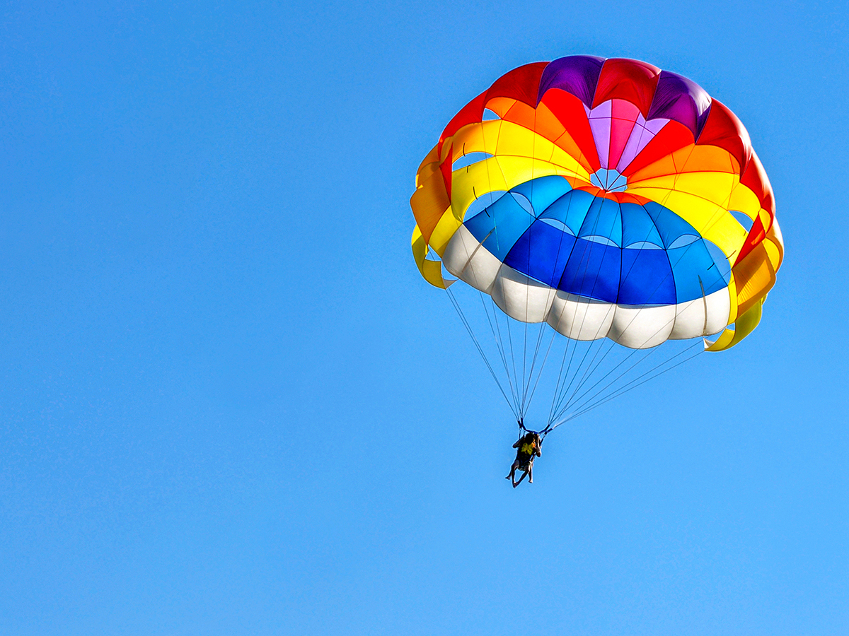 ¿Dónde saltar en paracaídas en Madrid? | Blog Smartbox